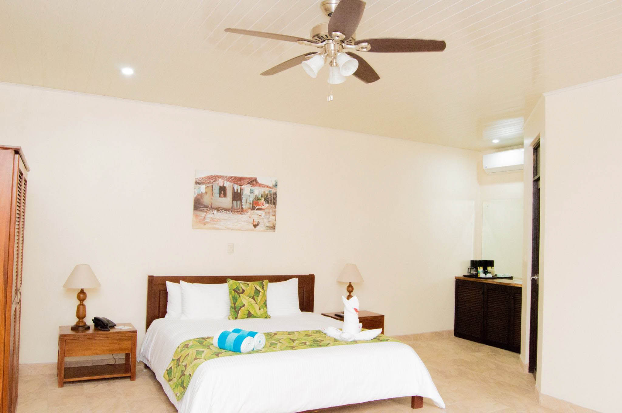 La Foresta Nature Resort: Lujo & Naturaleza en Costa Rica 🌺